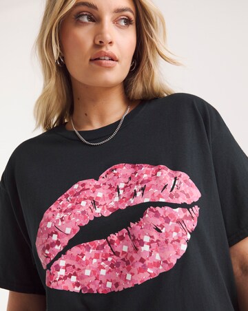 Black Lips Short Sleeve Tee | Simply Be