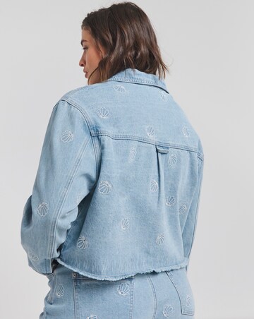 Light Wash Shell Embroidered Cropped Shacket | Simply Be